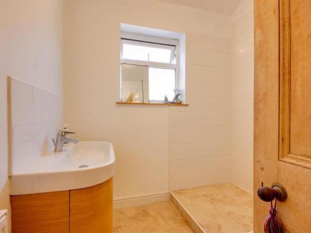 3 bedroom terraced house for sale in Ella Street, Hull, HU5