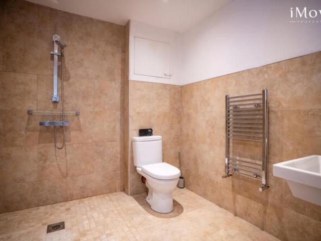 4 bedroom terraced house for sale in Ellery Road, London, SE19