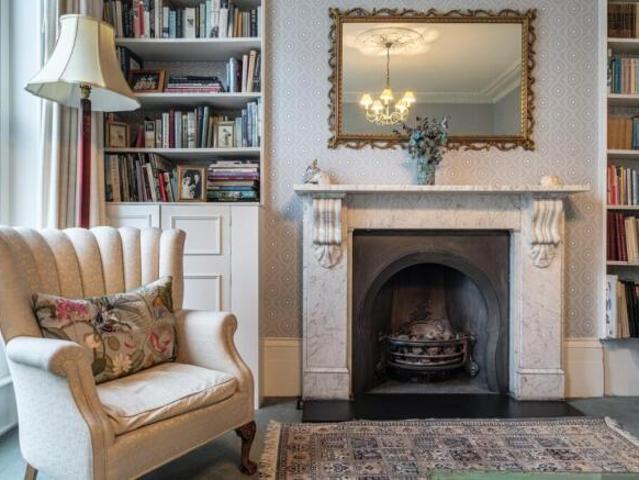 5 bedroom terraced house for sale in Ellington Street, Islington, N7