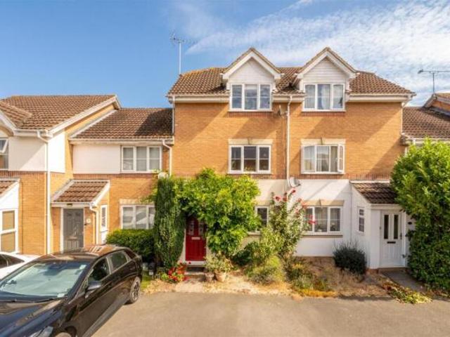4 bedroom terraced house for sale in Elm Park, Reading RG30