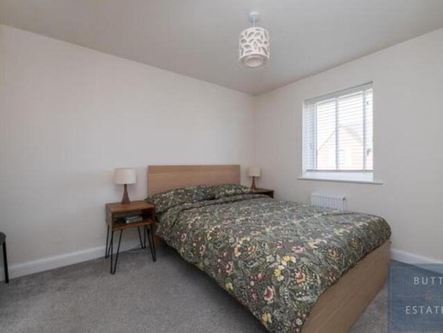 4 bedroom terraced house for sale in Elmores Well Avenue, Exeter, EX1