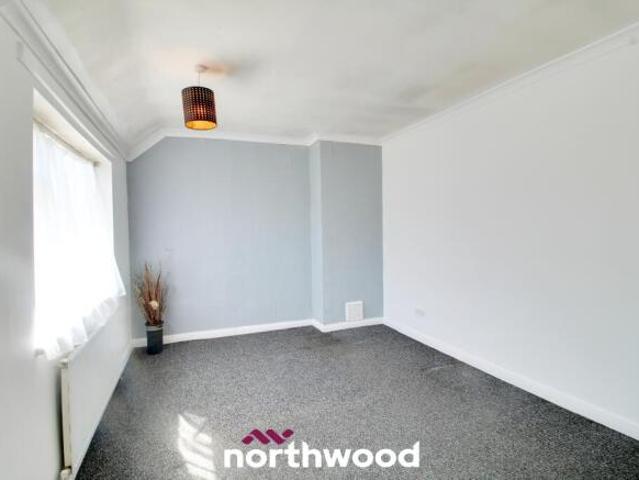 4 bedroom terraced house for sale in Essex Avenue, Intake, Doncaster, DN2