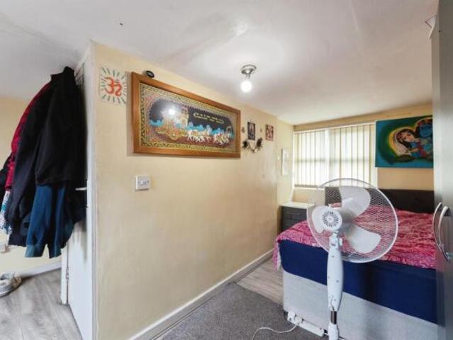 4 bedroom terraced house for sale in Formans Road, Sparkhill, Birmingham, B11