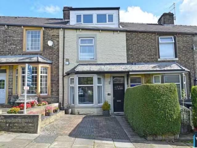 4 bedroom terraced house for sale in Fairholme Road, Burnley.