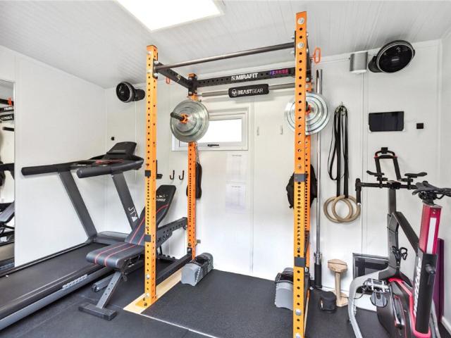 4 bedroom terraced house for sale in Fairlight Road, London, SW17