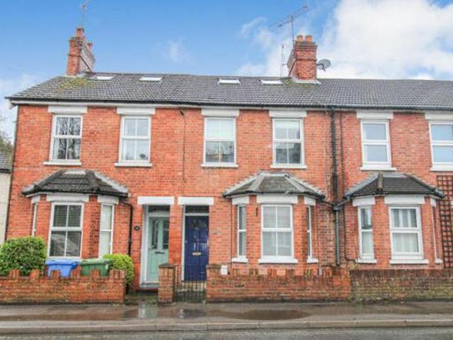 4 Bedroom Terraced House For Sale In Farnborough
