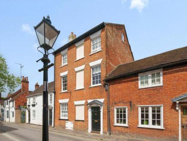 4 Bedroom Terraced House For Sale In Farnham