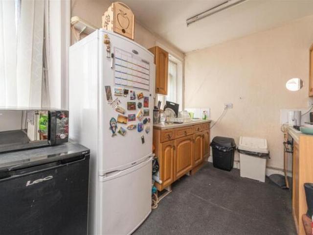 4 bedroom terraced house for sale in Fenton Square, Huddersfield, HD1