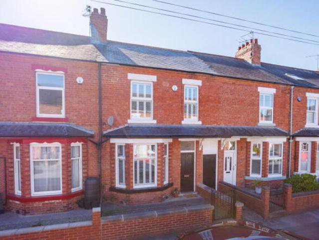 4 bedroom terraced house for sale in First Avenue, York, YO31 7YQ, YO31