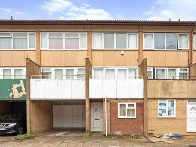 4 Bedroom Terraced House For Sale In Fishermead, Milton Keynes