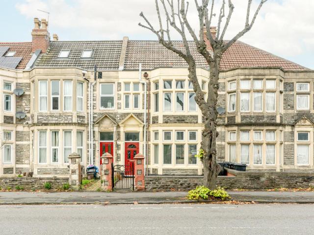 4 bedroom terraced house for sale in Fishponds Road, Fishponds, BS16