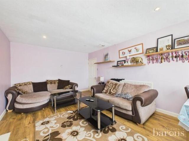 4 bedroom terraced house for sale in Kenilworth Road, Basingstoke, RG23