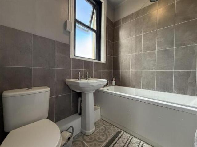 4 bedroom terraced house for sale in Kensington Avenue, Cardiff, CF5