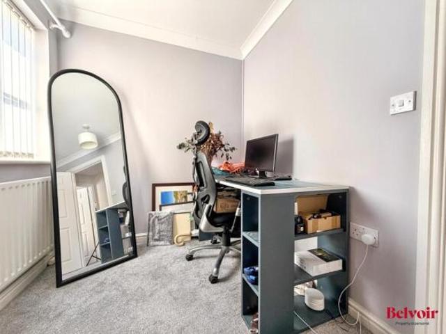 4 bedroom terraced house for sale in Kingfisher Drive, Cheltenham, GL51