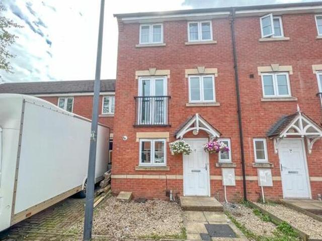 4 Bedroom Terraced House For Sale In Kingswood, Bristol
