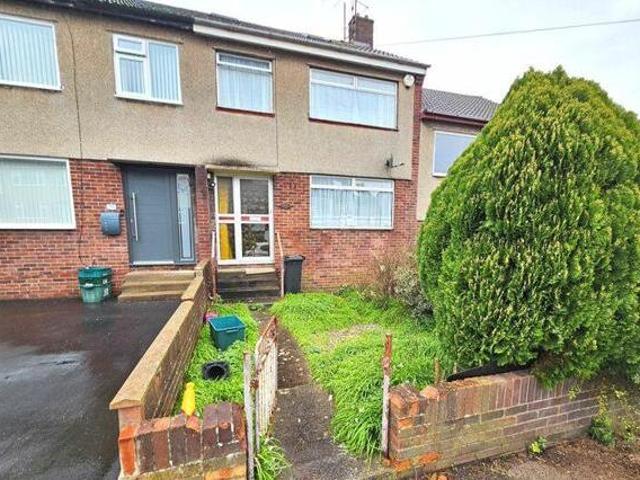 4 Bedroom Terraced House For Sale In Kingswood