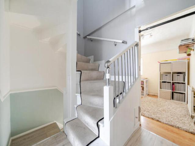 4 bedroom terraced house for sale in Kingsley Wood Drive, Mottingham, London, SE9