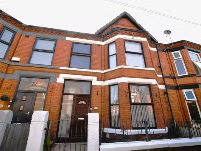 4 bedroom terraced house for sale in Kirkland Avenue, Tranmere.