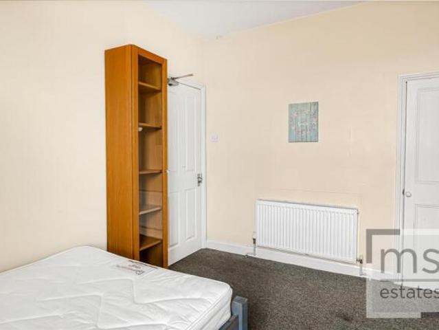 4 bedroom terraced house for sale in HMO LENTON, Albert Road, Nottingham, NG7