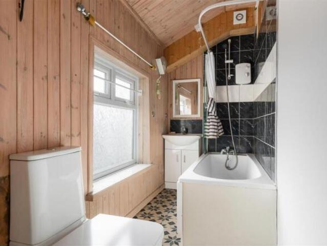 4 bedroom terraced house for sale in Holberry Close, Broomhall, S10