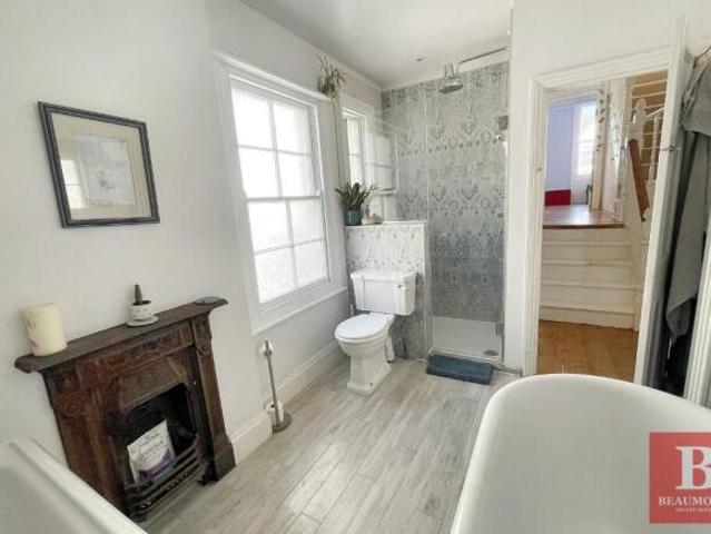 4 bedroom terraced house for sale in Havelock Road, BN1
