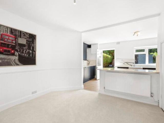 4 bedroom terraced house for sale in Haynt Walk, Raynes Park, SW20