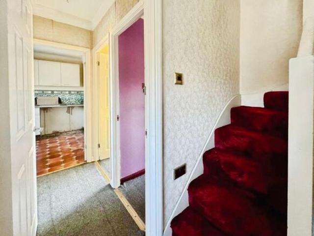 4 bedroom terraced house for sale in Hampden Road, Slough, SL3