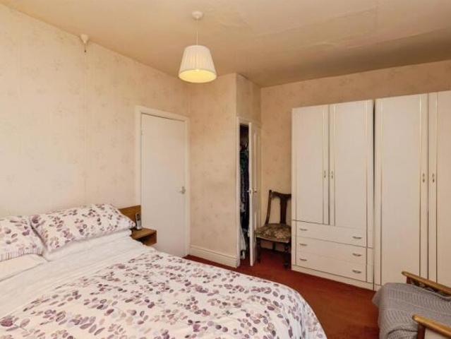 4 bedroom terraced house for sale in Hastings Avenue, Bradford, BD5
