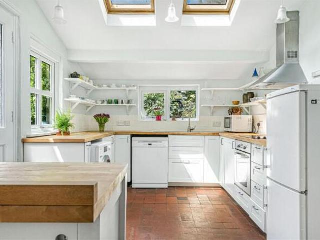 4 bedroom terraced house for sale in Herbert Street, Cambridge, CB4