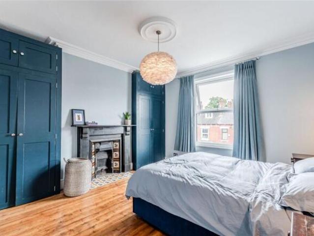 4 bedroom terraced house for sale in Hillcrest Avenue, Leeds, LS7