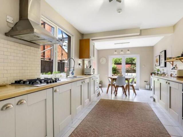 4 bedroom terraced house for sale in Hucknall Road, Nottingham, NG5