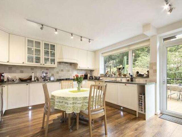 4 Bedroom Terraced House For Sale In Hyde Park