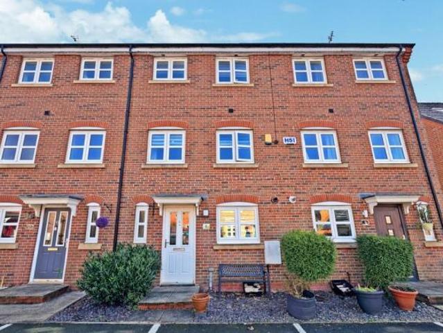 4 bedroom town house for sale in Hydrangea Close, Westhoughton, BL5
