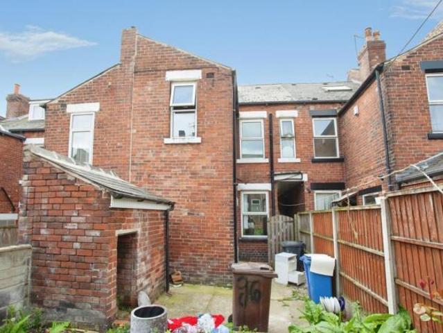 4 bedroom terraced house for sale in Idsworth Road, Sheffield, S5