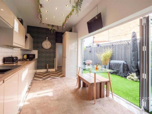 4 bedroom terraced house for sale in Ivanhoe Crescent, Thornhill, Sunderland, SR2