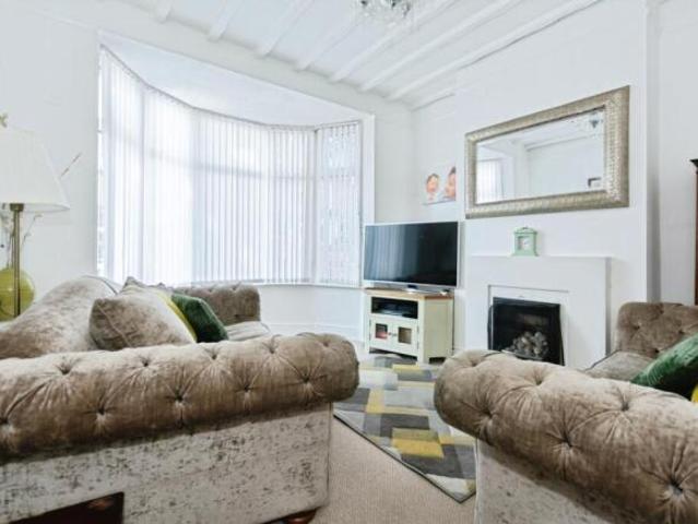 4 bedroom terraced house for sale in Oxford Road, Acocks Green, Birmingham, West Midlands, B27