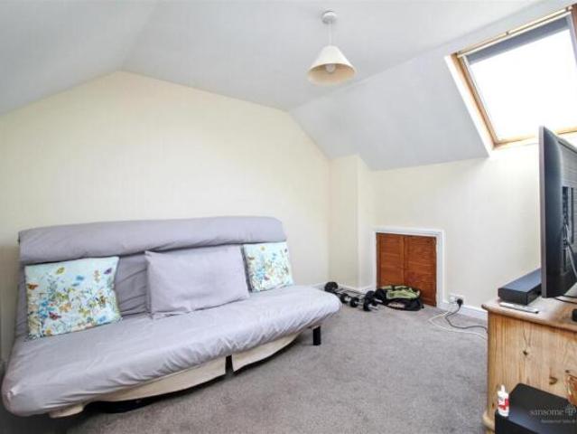 4 bedroom terraced house for sale in Oxford Road, Reading, RG30