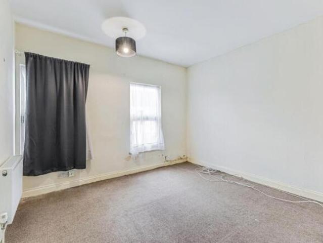 4 bedroom terraced house for sale in Oxford Street, Northampton, Northamptonshire, NN4
