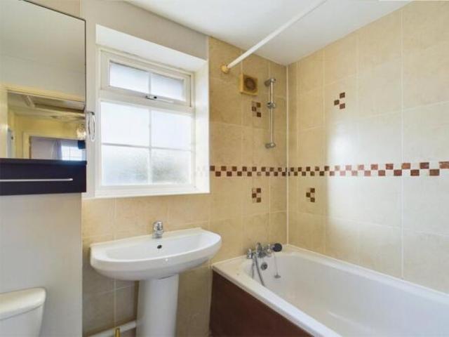 4 bedroom terraced house for sale in Lowestoft Drive, Slough, Berkshire, SL1