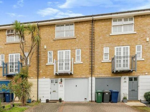 4 Bedroom Terraced House For Sale In London