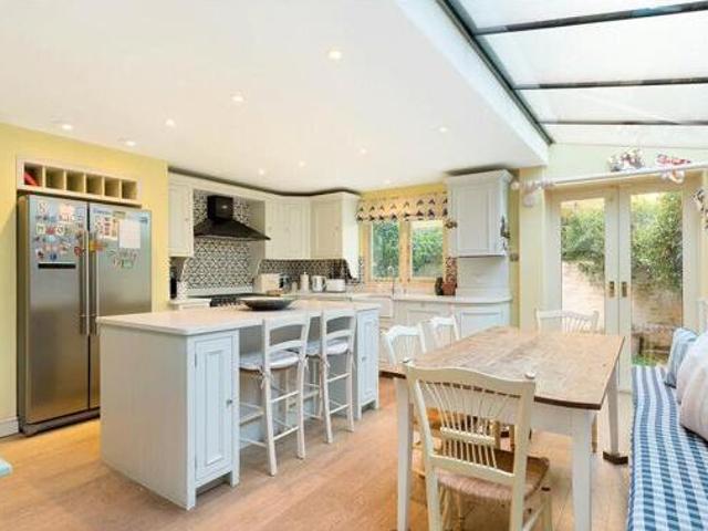 4 Bedroom Terraced House For Sale In London