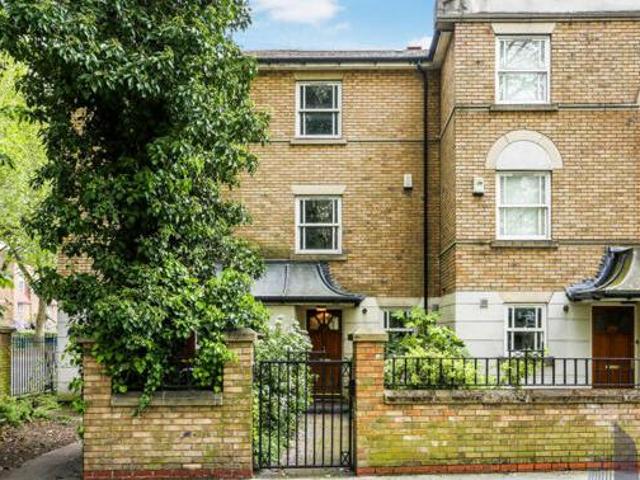 4 Bedroom Terraced House For Sale In London