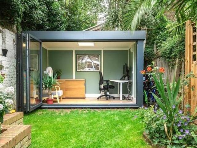 4 Bedroom Terraced House For Sale In London