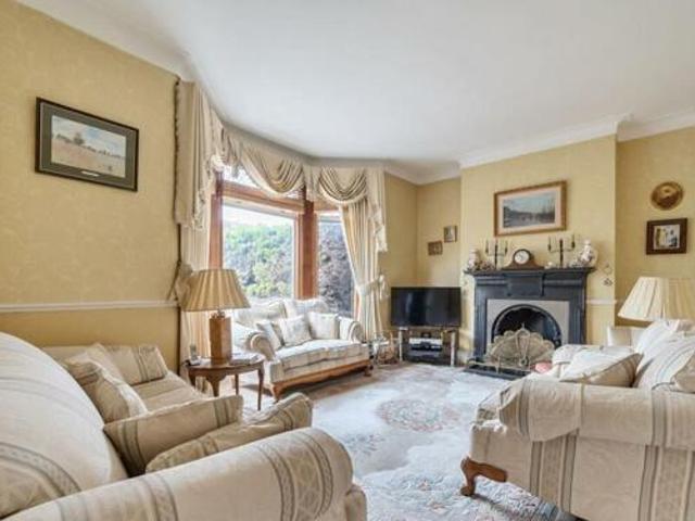 4 Bedroom Terraced House For Sale In London