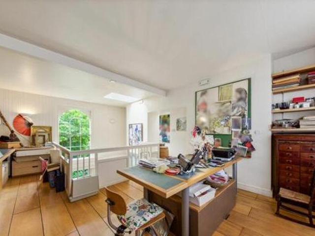 4 Bedroom Terraced House For Sale In London