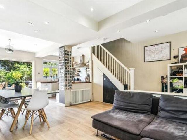 4 Bedroom Terraced House For Sale In London