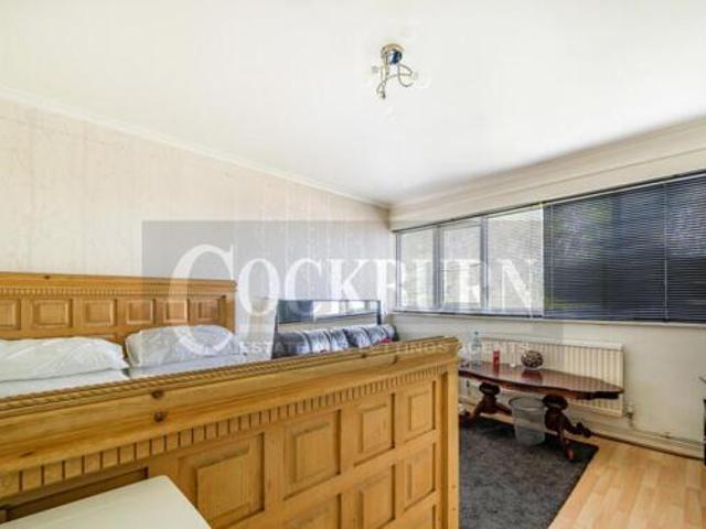 4 Bedroom Terraced House For Sale In London