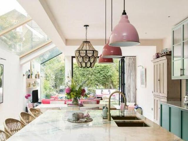 4 Bedroom Terraced House For Sale In London