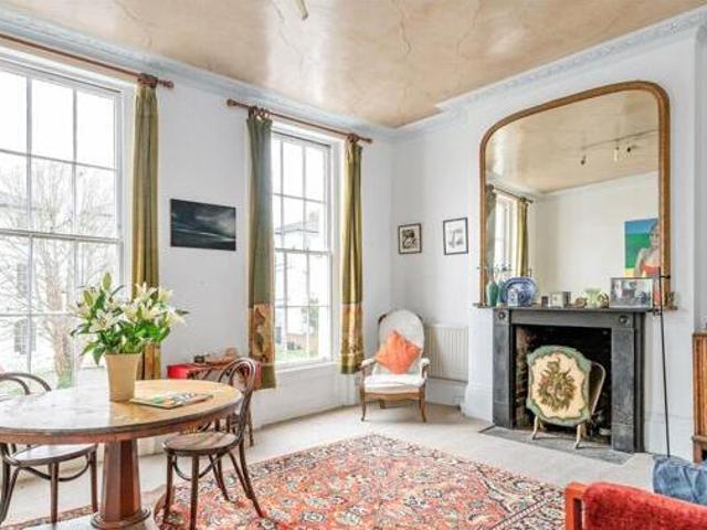 4 Bedroom Terraced House For Sale In London