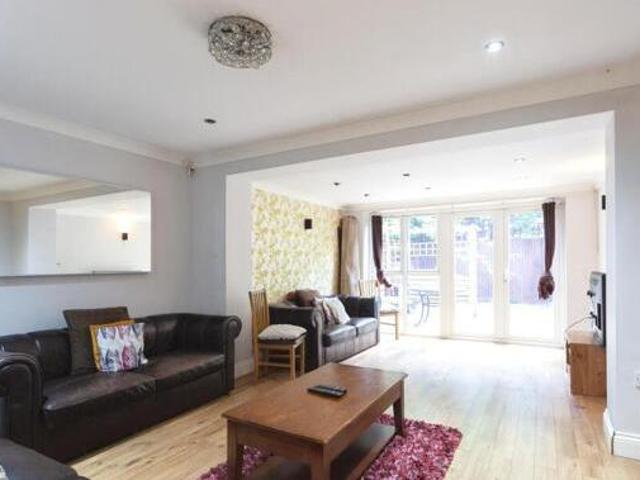 4 Bedroom Terraced House For Sale In London